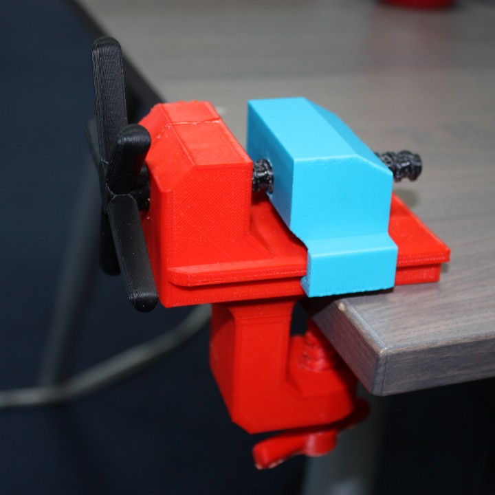3D Printable Vice by Jack Imakr