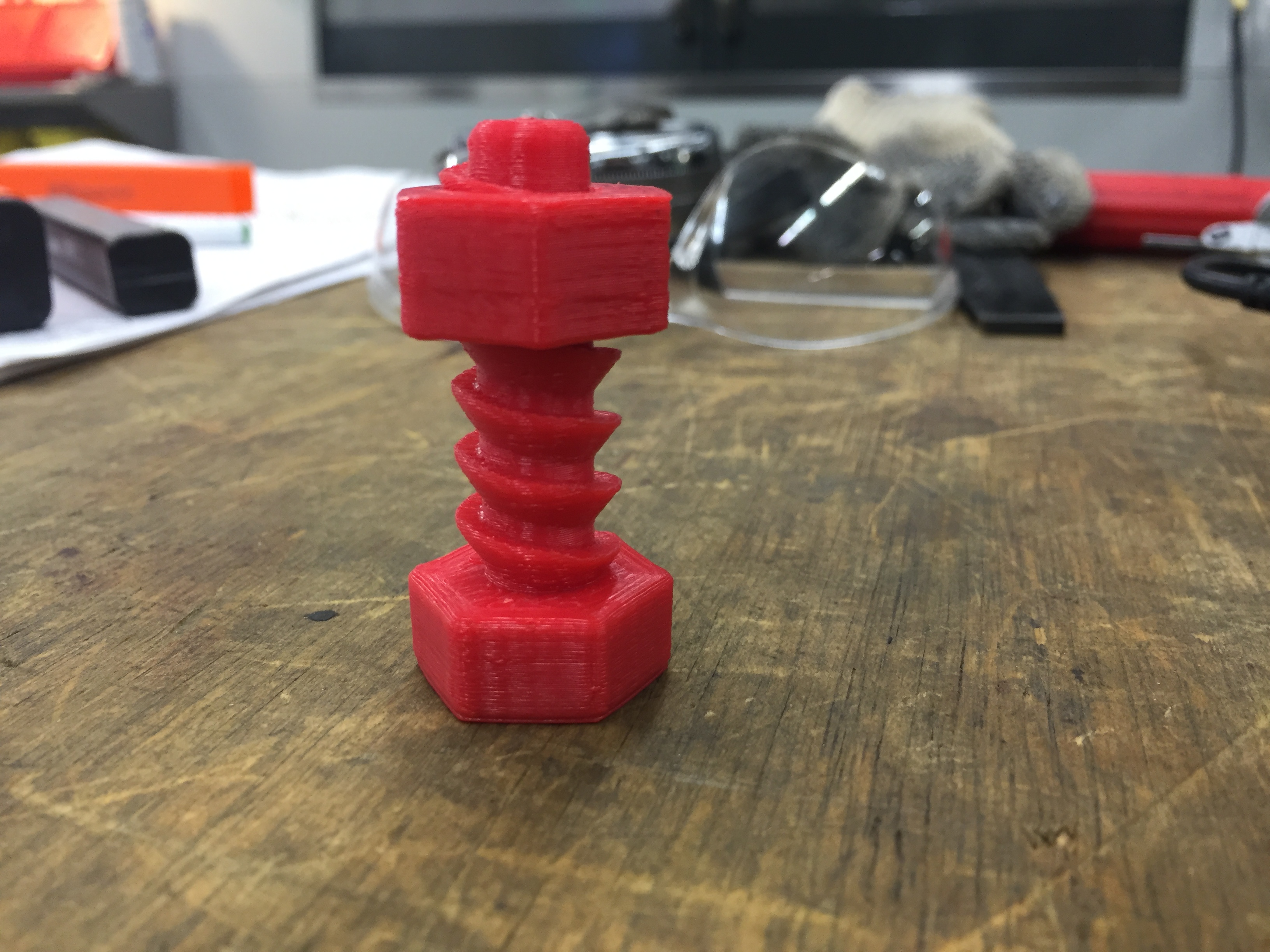 3D Printable Support free strong Bolt by Jack Imakr