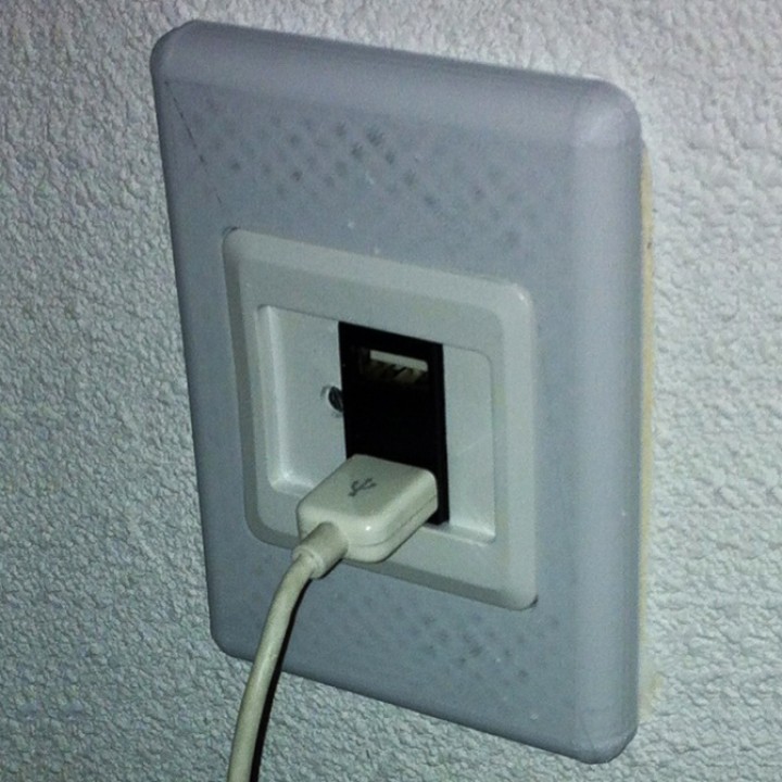 3D Printable Wall Socket Plate by ron stolk
