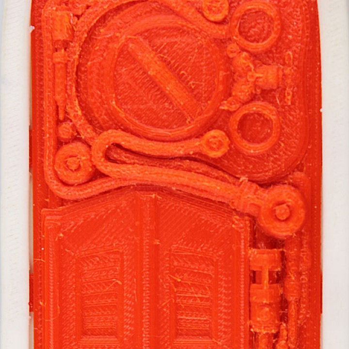 3D Printable Geiger-esque iphone case by Matt Lager