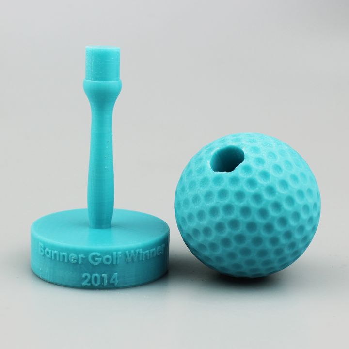 3D Printable Banner Golf Trophy by 3DRegan