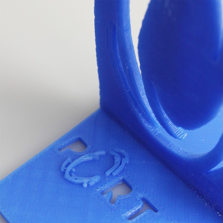 3D Printable Portal Bookshelf Support by Mieszko Lacinski