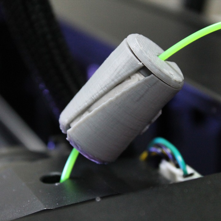 3D Printable Filament Cleaner by Stewart Davies