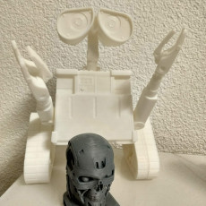 3D Printable WALL-E by Leon Alexander Single