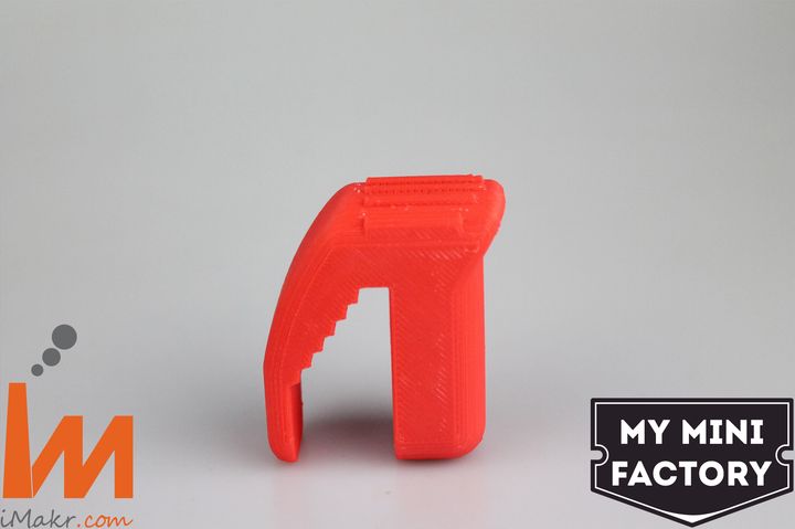 3D Printable Knee Defender by Kirby Downey