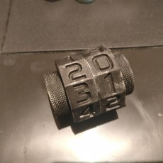 3D Printable Magic The Gathering Life Counter by Abraham Kurtzweil