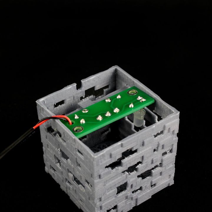 3D Printable Colour Changing Minecraft cube by Kirby Downey