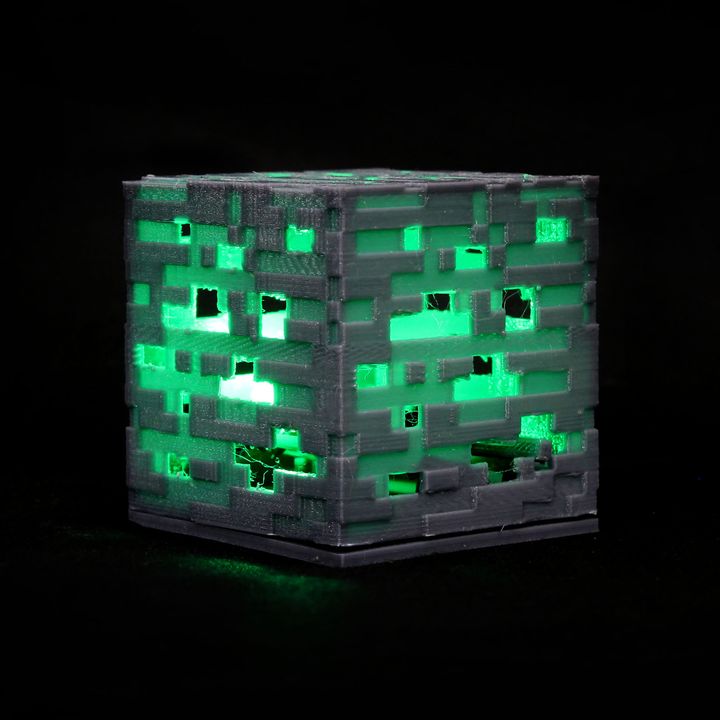 3D Printable Colour Changing Minecraft cube by Kirby Downey