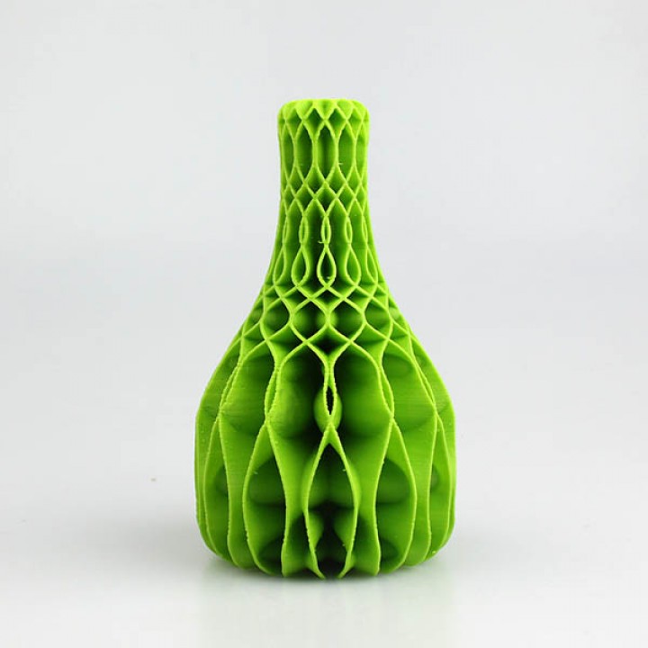 3D Printable Twisted style Vase 1 by James Alday