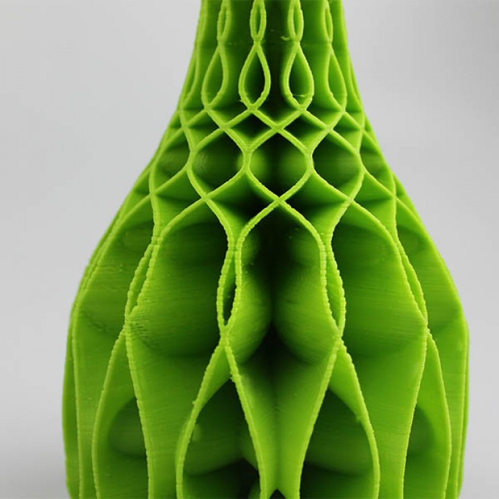 3D Printable Twisted style Vase 1 by James Alday