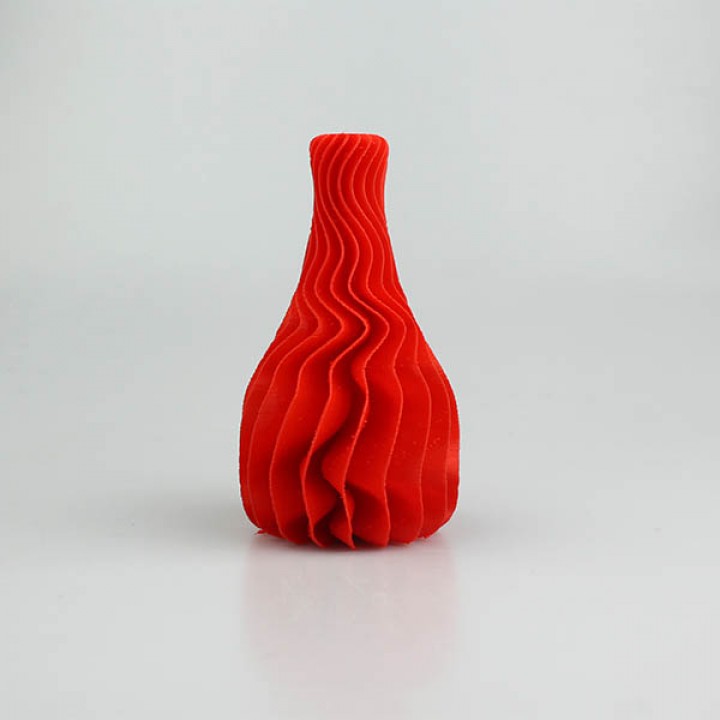 3D Printable Twisted style Vase 2 by James Alday