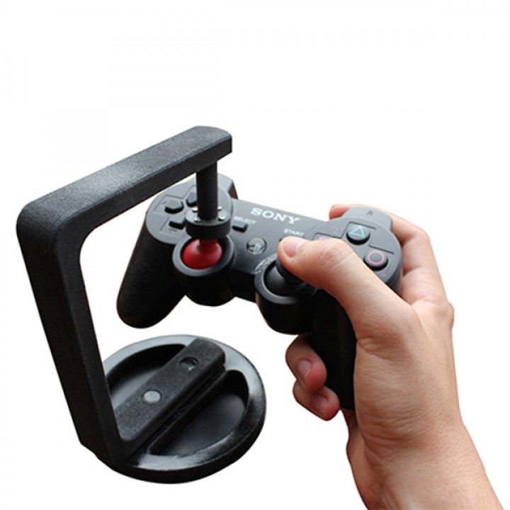 3D Printable One handed PS3 controller by Sebastian de Cabo Portugal