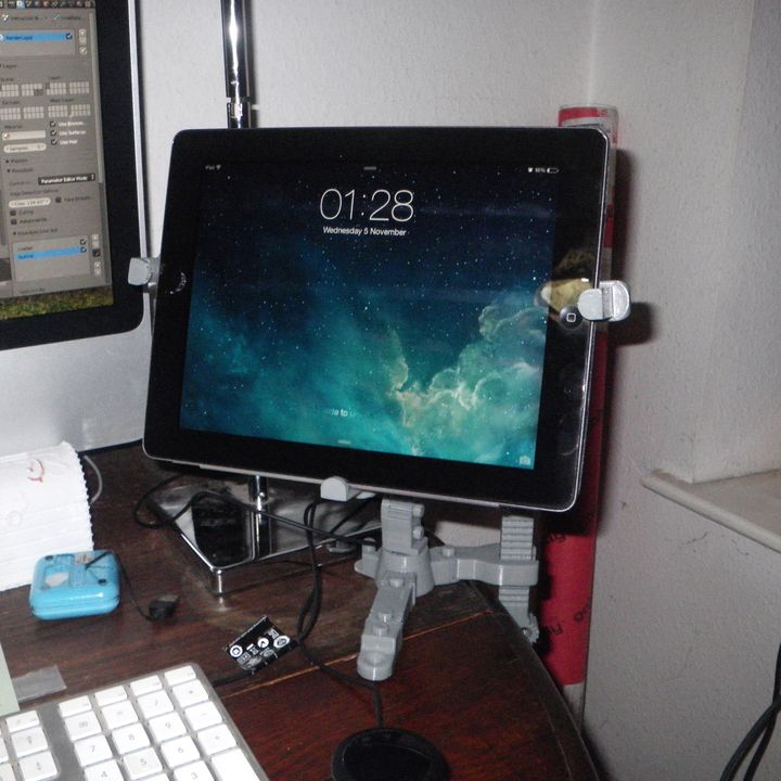 3D Printable Universal Modular Tablet Stand by Andrew Forster