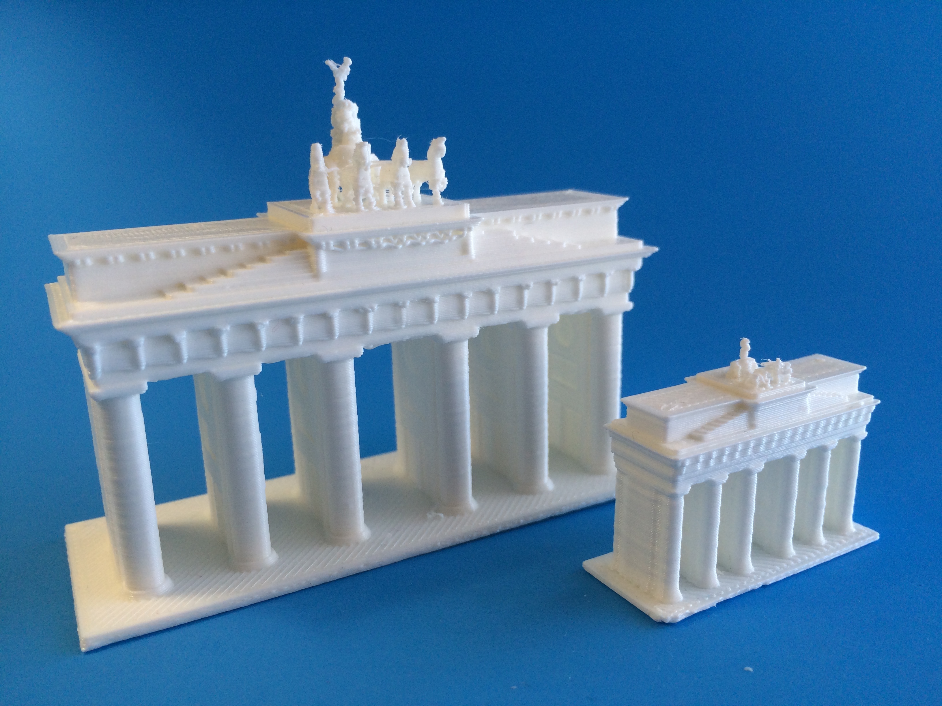 3D Printable Brandenburg Gate (Simple) by MiniWorld3D