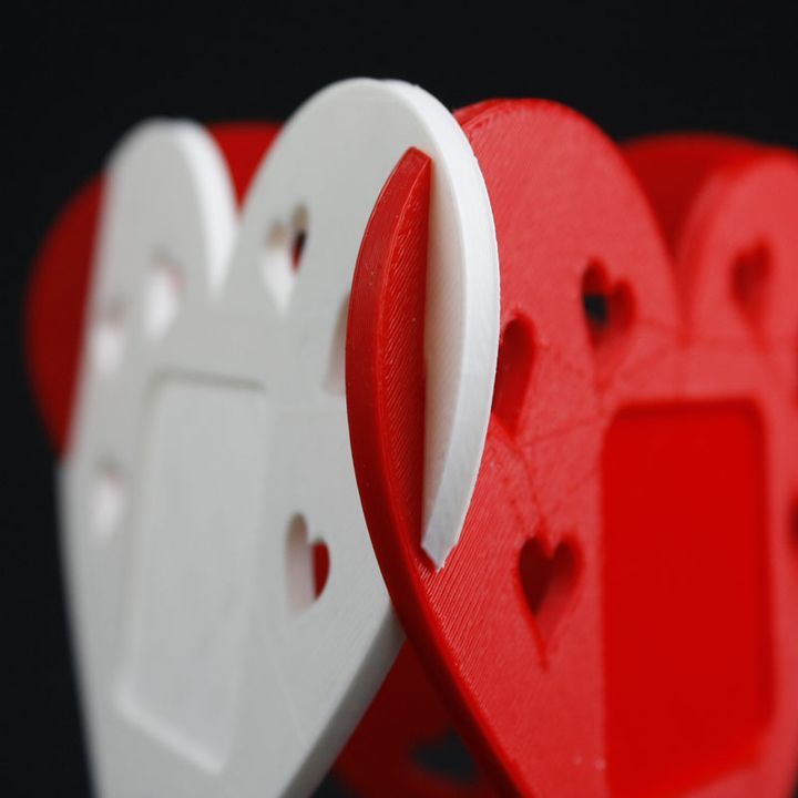 3D Printable Heart photo frame by ramunas