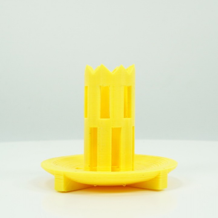3D Printable Fruit Juicer - Plug & Press by Made In Zion