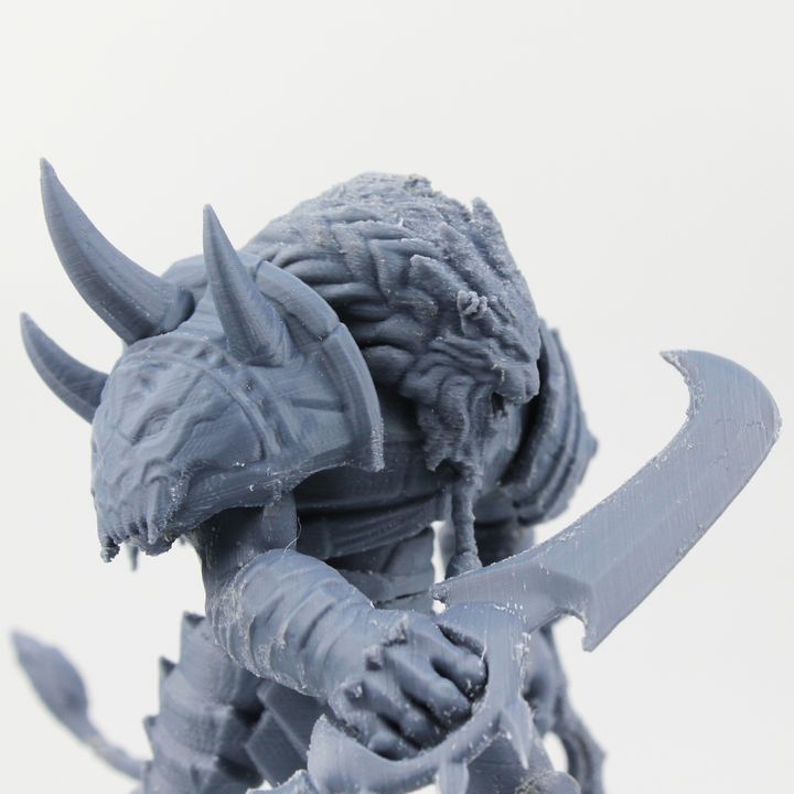 3D Printable Rengar - League of Legends by Daniel Schunemann
