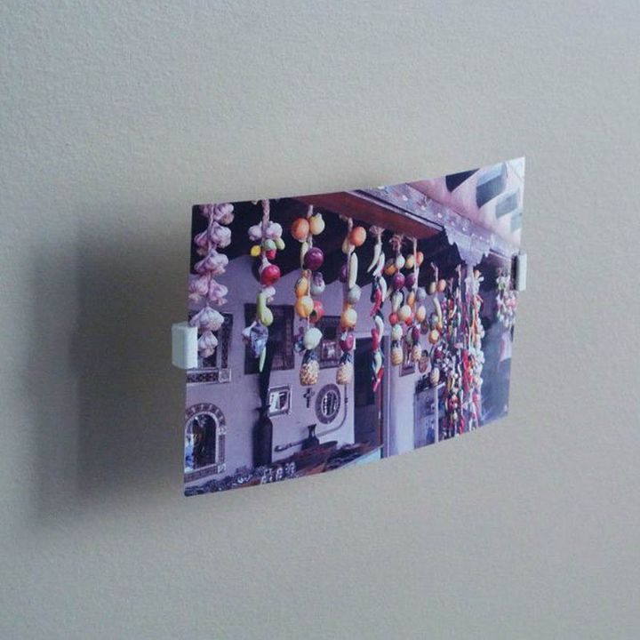 3D Printable Floating photo frame by Tosh Sayama