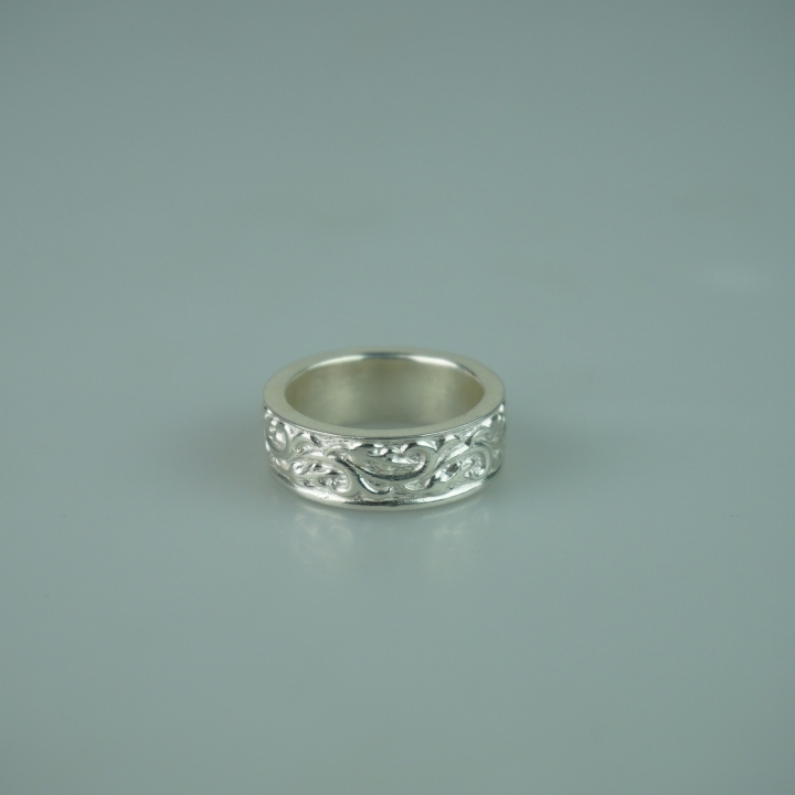 3D Printable Engraved Ring by Murat Bozer