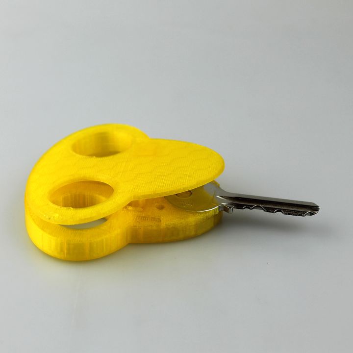 3D Printable Key holder with holes by Luca Parmegiani