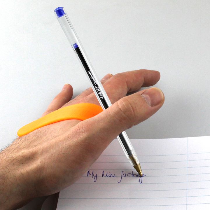 3D Printable BIC PEN HOLDER FOR HAND SUPPORT by Luca Parmegiani