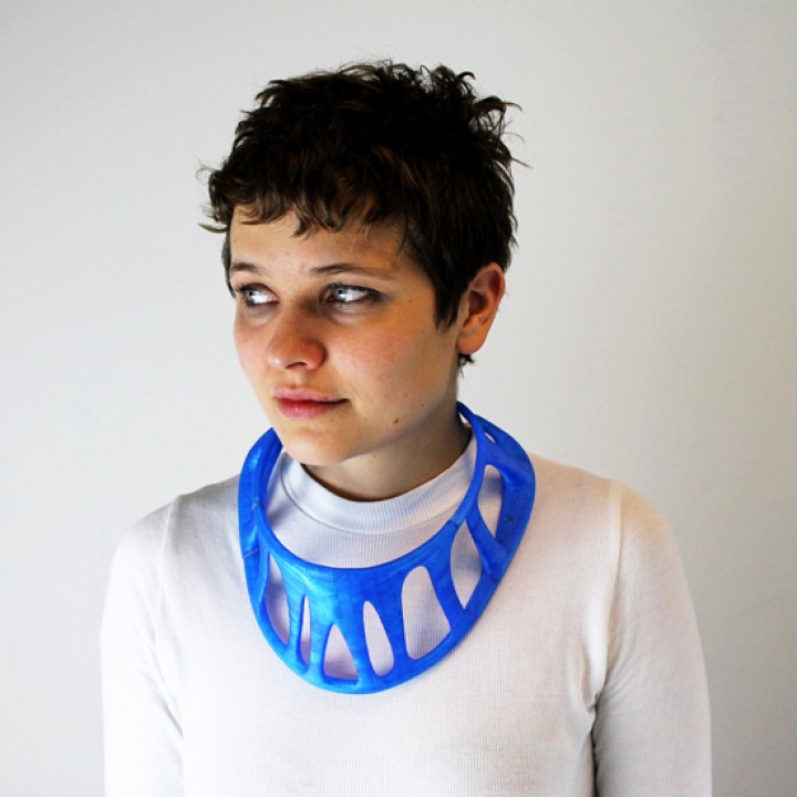 3D Printable Futuristic Neck Cuff by Jennifer Yu