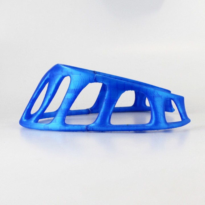 3D Printable Futuristic Neck Cuff by Jennifer Yu