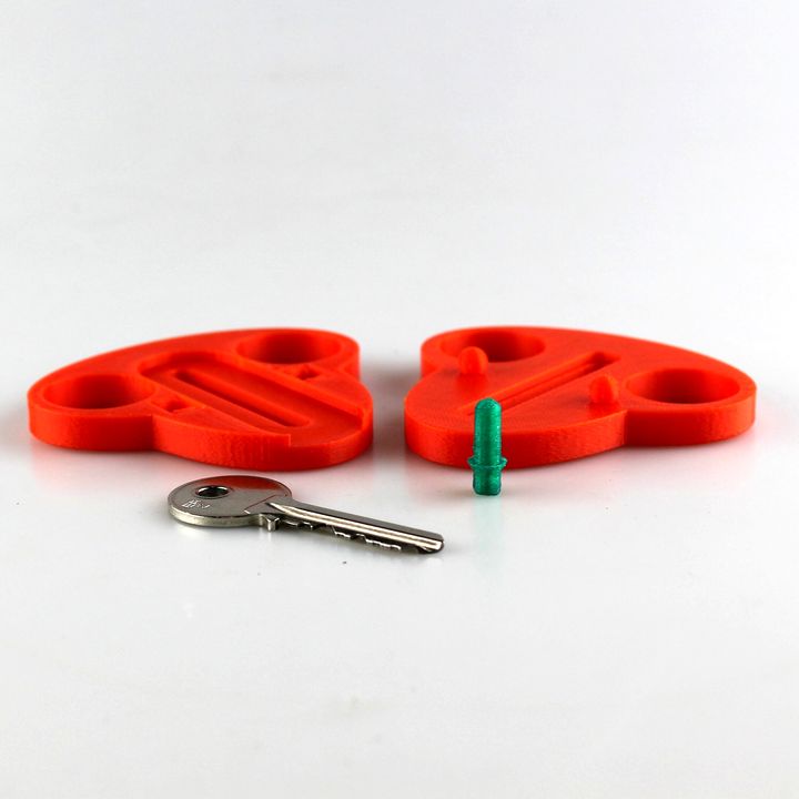 3D Printable Slide Key Holder by Luca Parmegiani