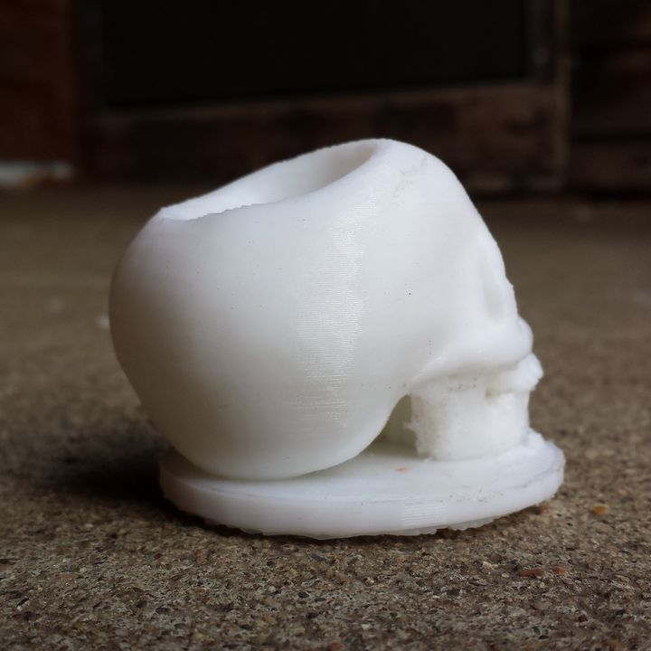 3D Printable Wacom Skull Stylus Stand by Tanya Wiesner