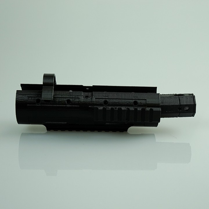 3D Printable handguard and flashligth for mp5 sd airsoft by Julian Arboleda