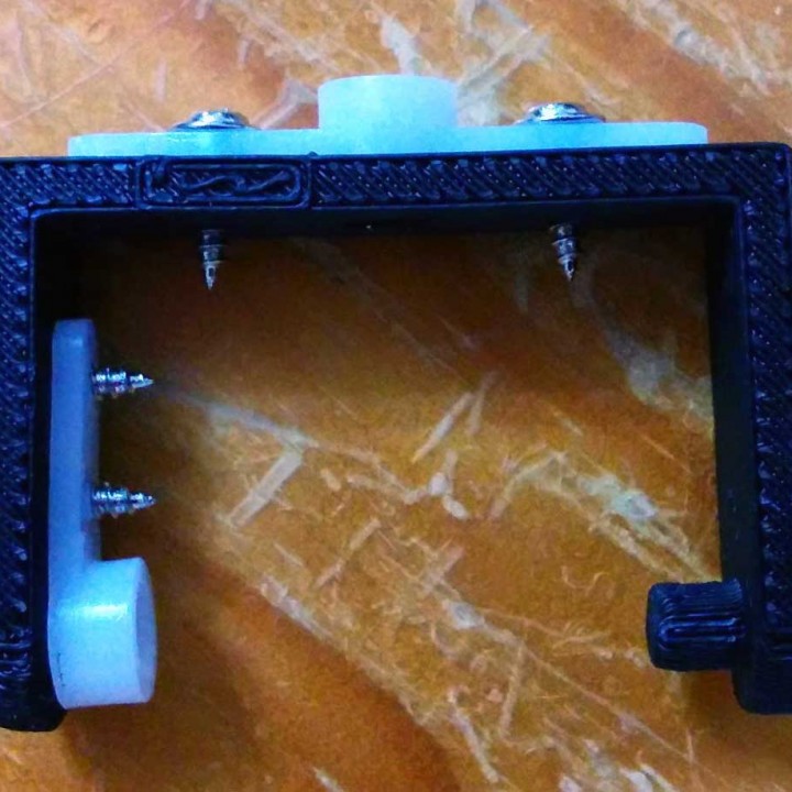 3D Printable MobBob - Smart Phone Controlled Desktop Robot by Kevin Chan