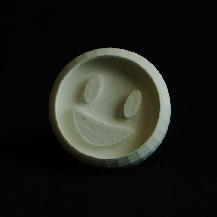 3D Printable Smiley Stamp by Robby Pixton