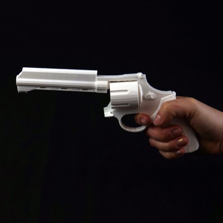 3D Printable Battlefield 4 - .44 Magnum Model by Julian Armenti