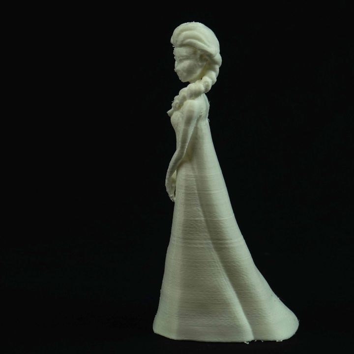 3D Printable Elsa from Disney's Frozen by Patricija Pesut Bosanac