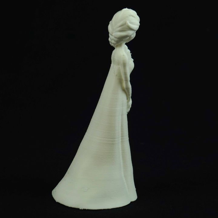 3D Printable Elsa from Disney's Frozen by Patricija Pesut Bosanac