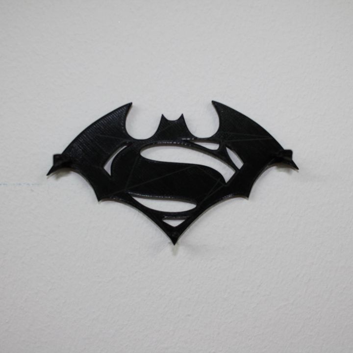 3D Printable Batman Vs Superman- Key chain Holder by Godson T Stephen