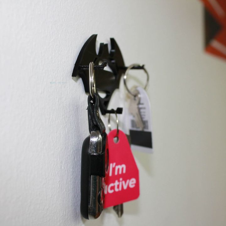 3D Printable Batman Vs Superman- Key chain Holder by Godson T Stephen