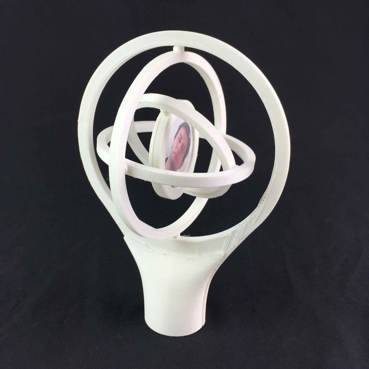 3D Printable Spinning Gyro Photo Frame by Lloyd Bolts
