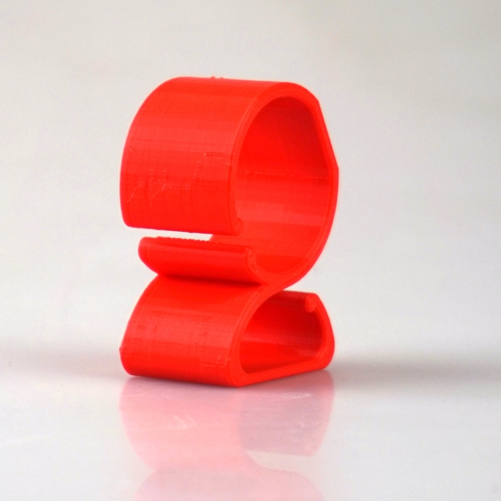 3D Printable Wrist watch stand by Nicolaj Ma