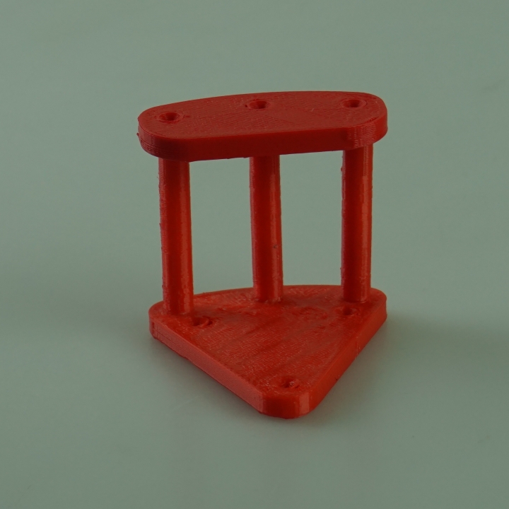 3D Printable SilverStone Cost Effective Headphone Mount by Doug Calvert