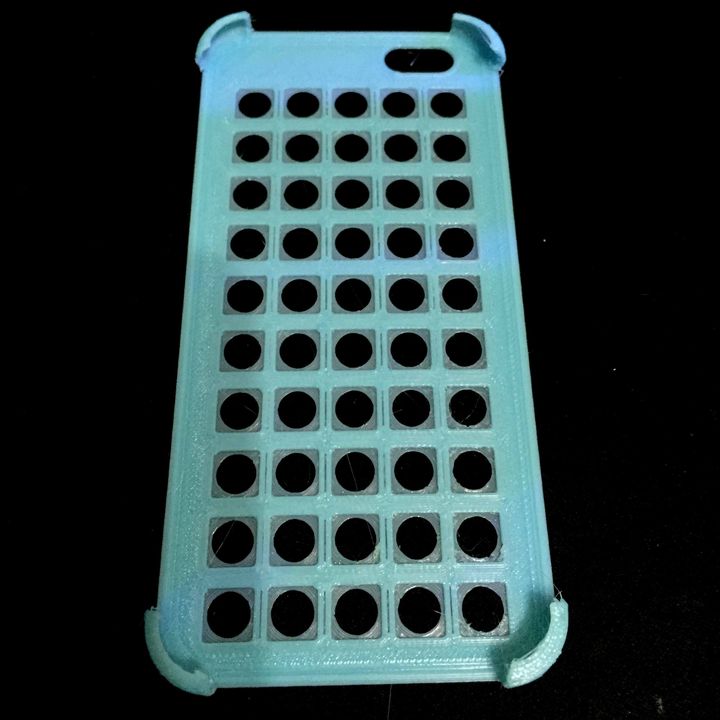 3D Printable Customisable Pixel Case by Rexliu