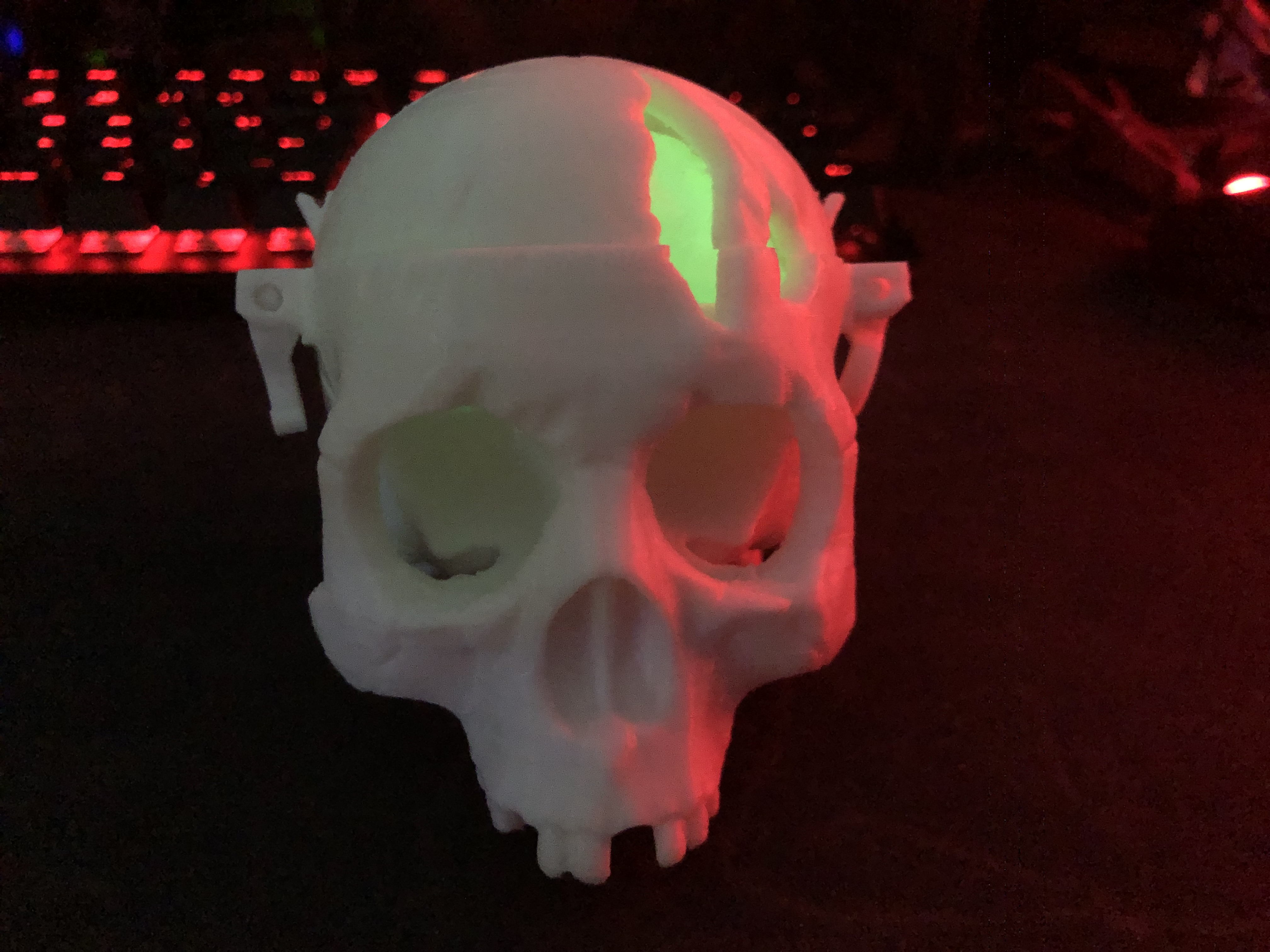 3D Printable BONEHEADS Skull Box w/ Brain - via 3DKitbash by 3DKitbash