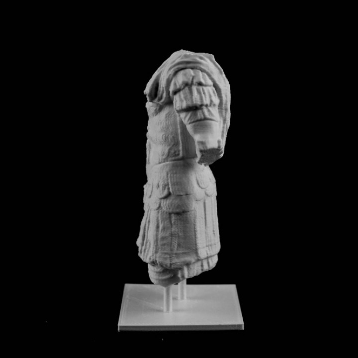 3D Printable Torso of an emperor at the MET, New York by met