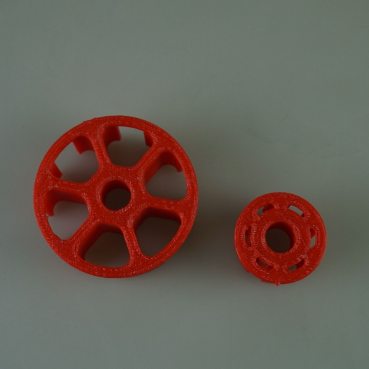 3D Printable Spool Inner Roller by Cris