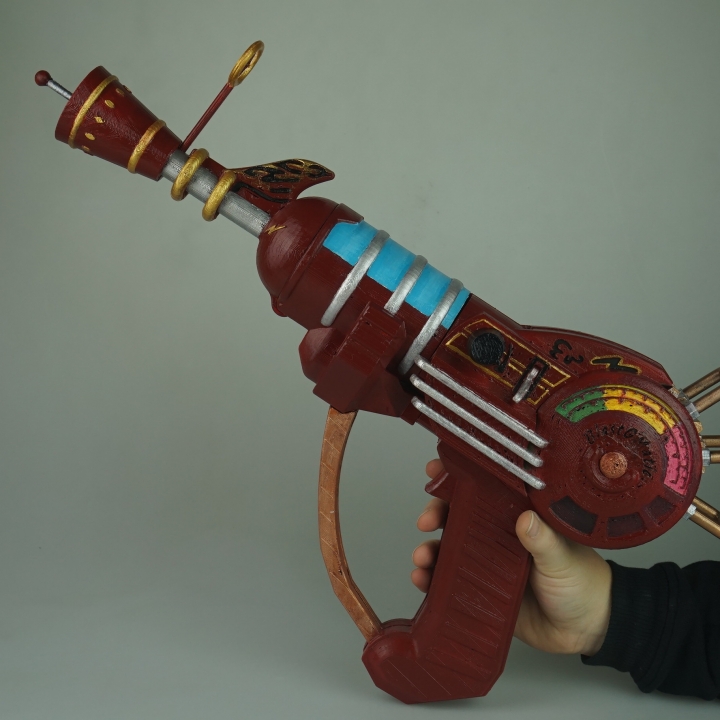 3D Printable Call of Duty Ray Gun by Chris Easton