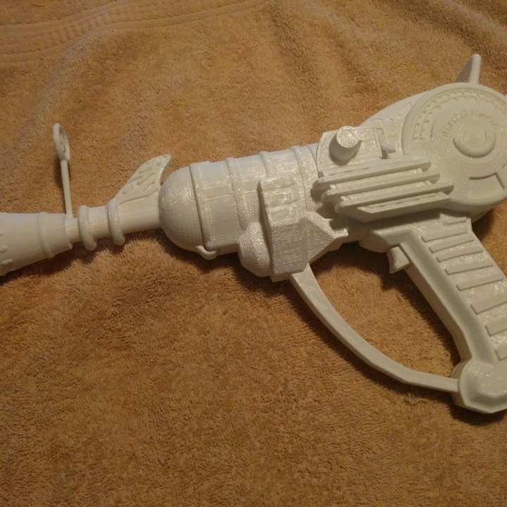 3D Printable Call of Duty Ray Gun by Chris Easton