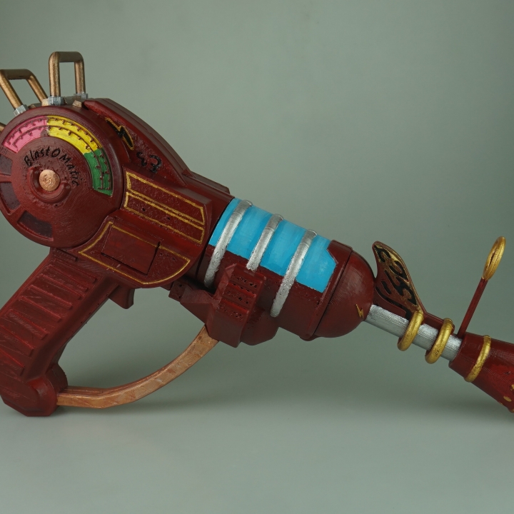 3D Printable Call of Duty Ray Gun by Chris Easton
