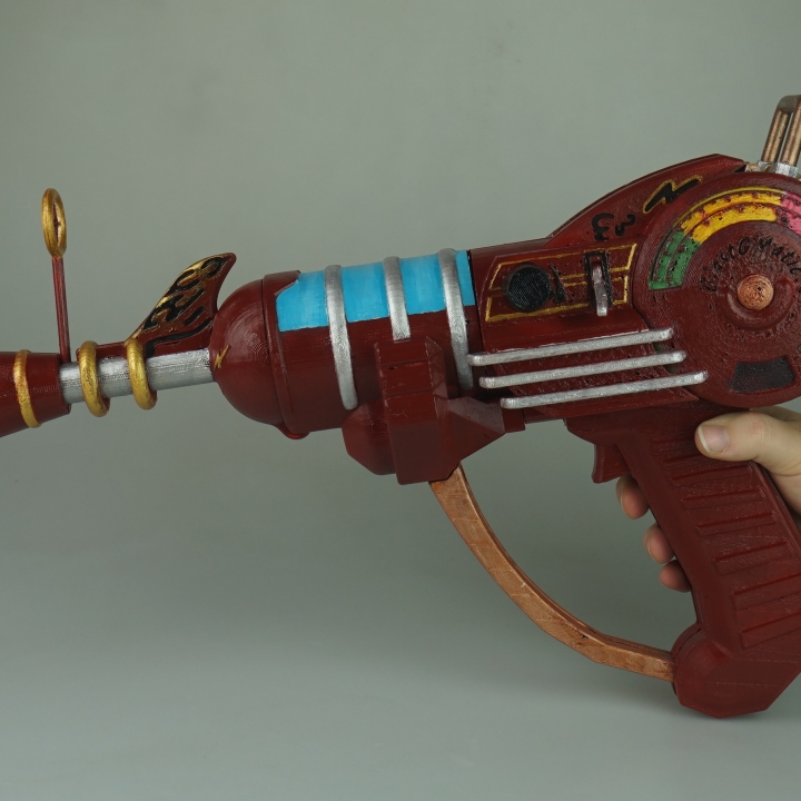 3D Printable Call of Duty Ray Gun by Chris Easton