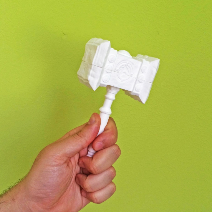 3D Printable DOOM HAMMER paper weight! by Ricardo Salomao