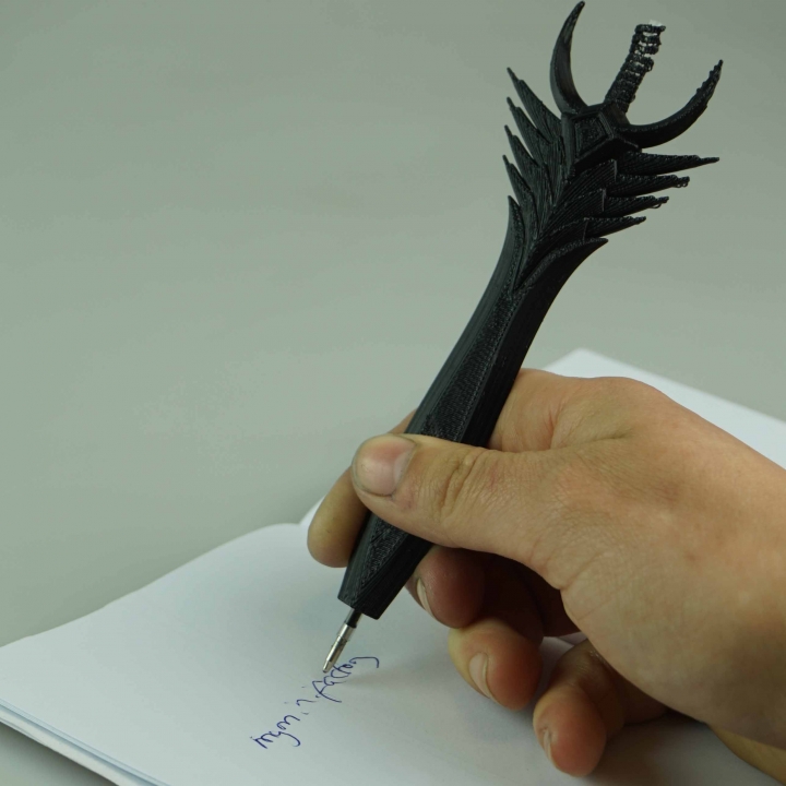 3D Printable Aatrox Justiclar Sword - Ballpoint Combat by Marco Morata